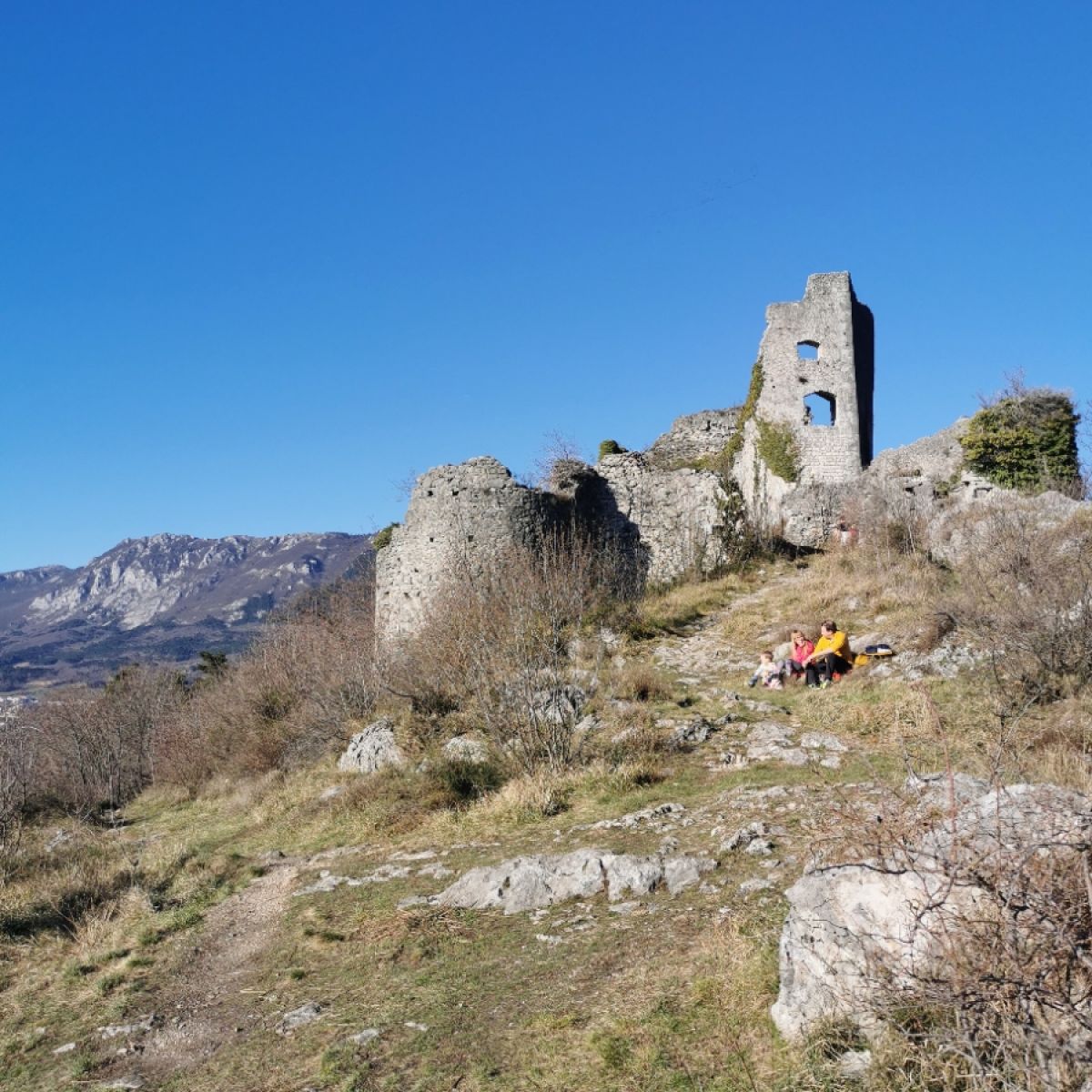 Stari grad Vipava (241m) - Planinc